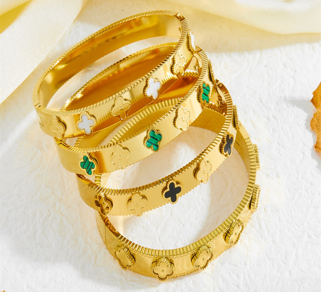 18K Clover Rush Bangle – aquastreet.in